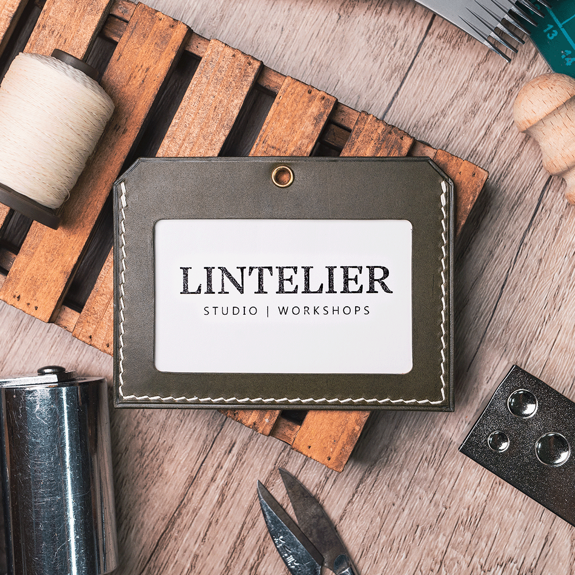 Horizontal Lanyard – AL Leather Singapore